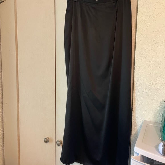 Kay Unger | Skirts | Kay Unger Black Maxi Skirt | Poshmark
